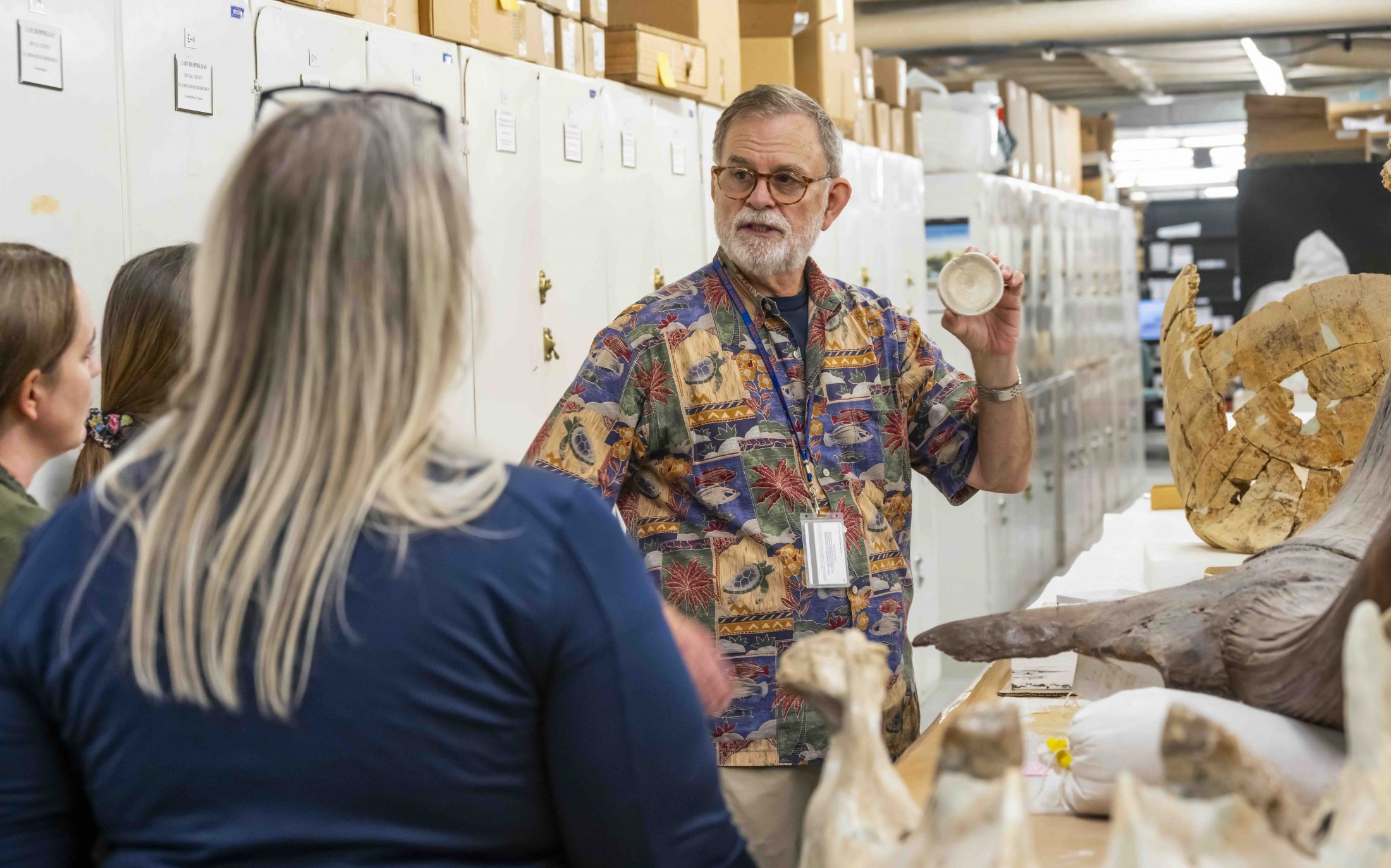 Bruce MacFadden receives the Raymond M. Alf Award for Excellence in ...