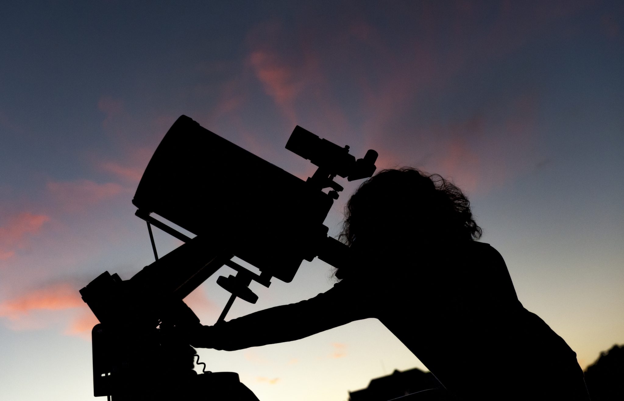 PBS ‘Star Gazers’ host, UF professor to speak at ‘Starry Night’ event ...